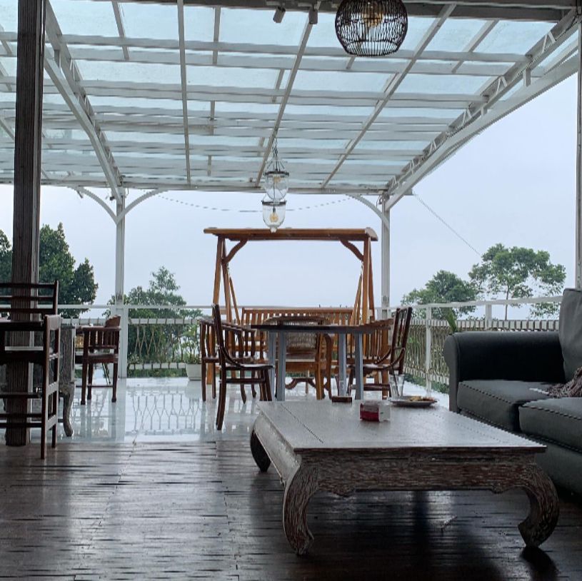 Studi Kasus Penggunaan Atap Kaca Skylight untuk Memperluas Ruangan